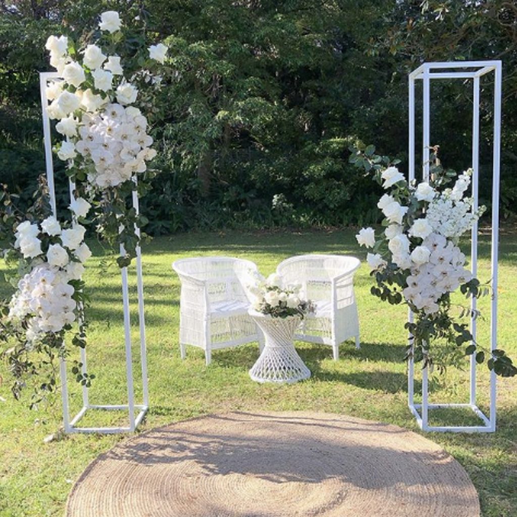 LARGE WHITE STANDS (price per stand) – Be-Designed